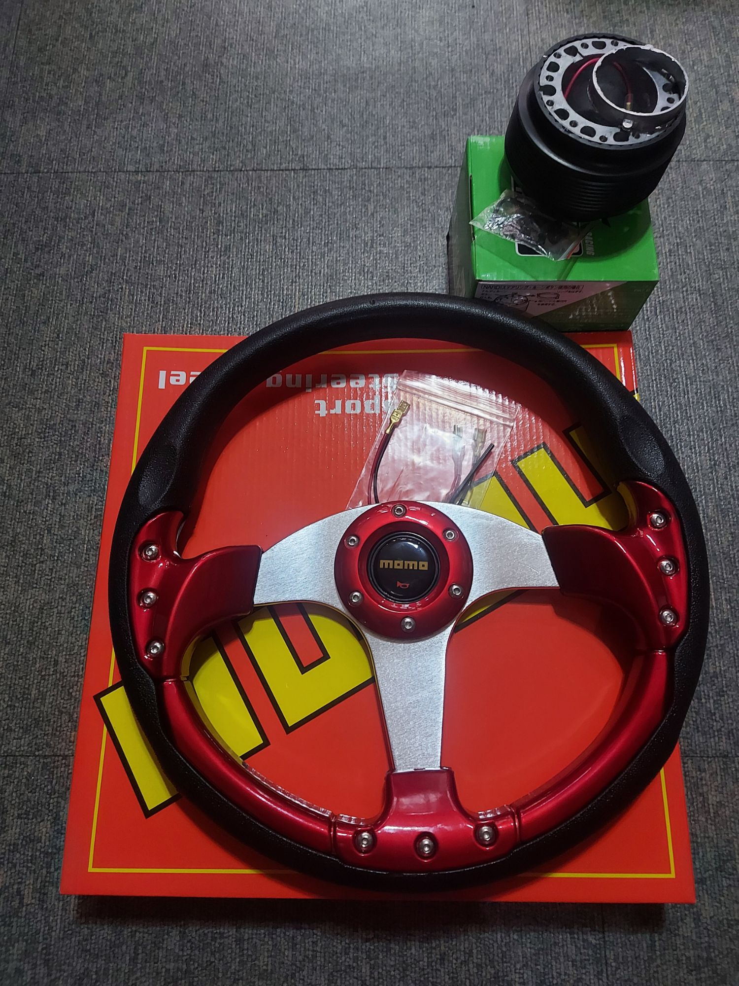 *Momo Sports Steering Wheel - Red. For Honda Civic Esi and Eg hatchback ...