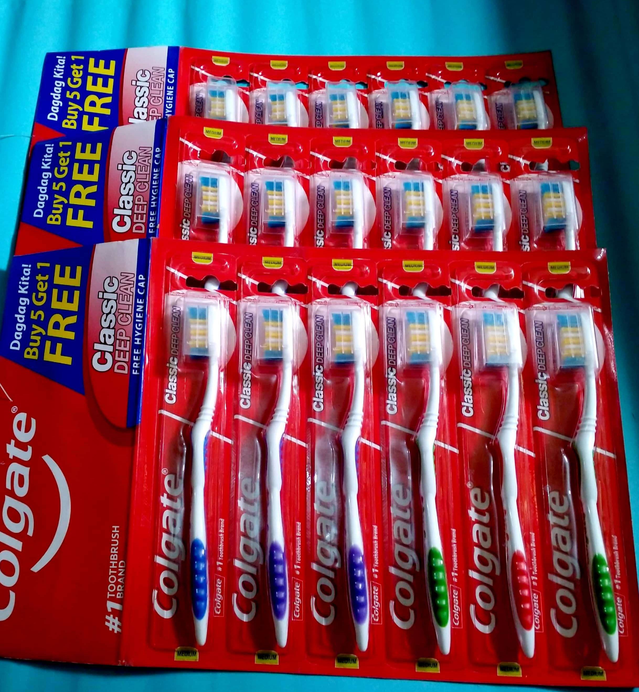 COLGATE CLASSIC TOOTHBRUSH WITH CAP 6 PCS OF TOOTHBRUSH PER CARD ...