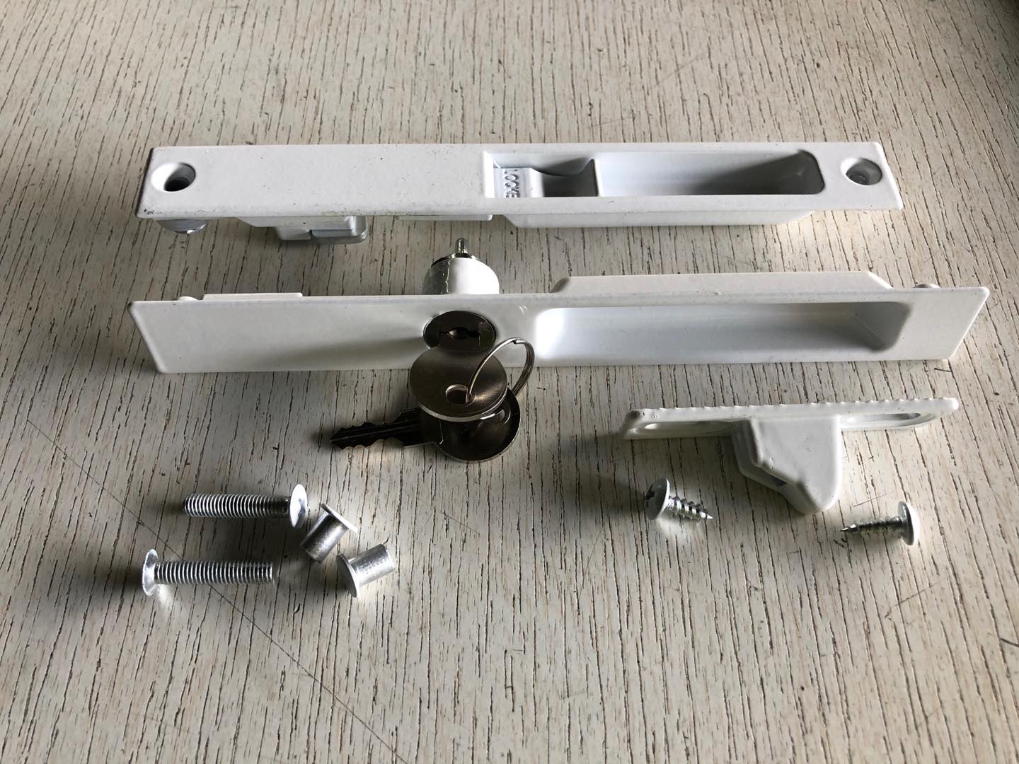 Flush lock #12-13 with two key (white) | Lazada PH