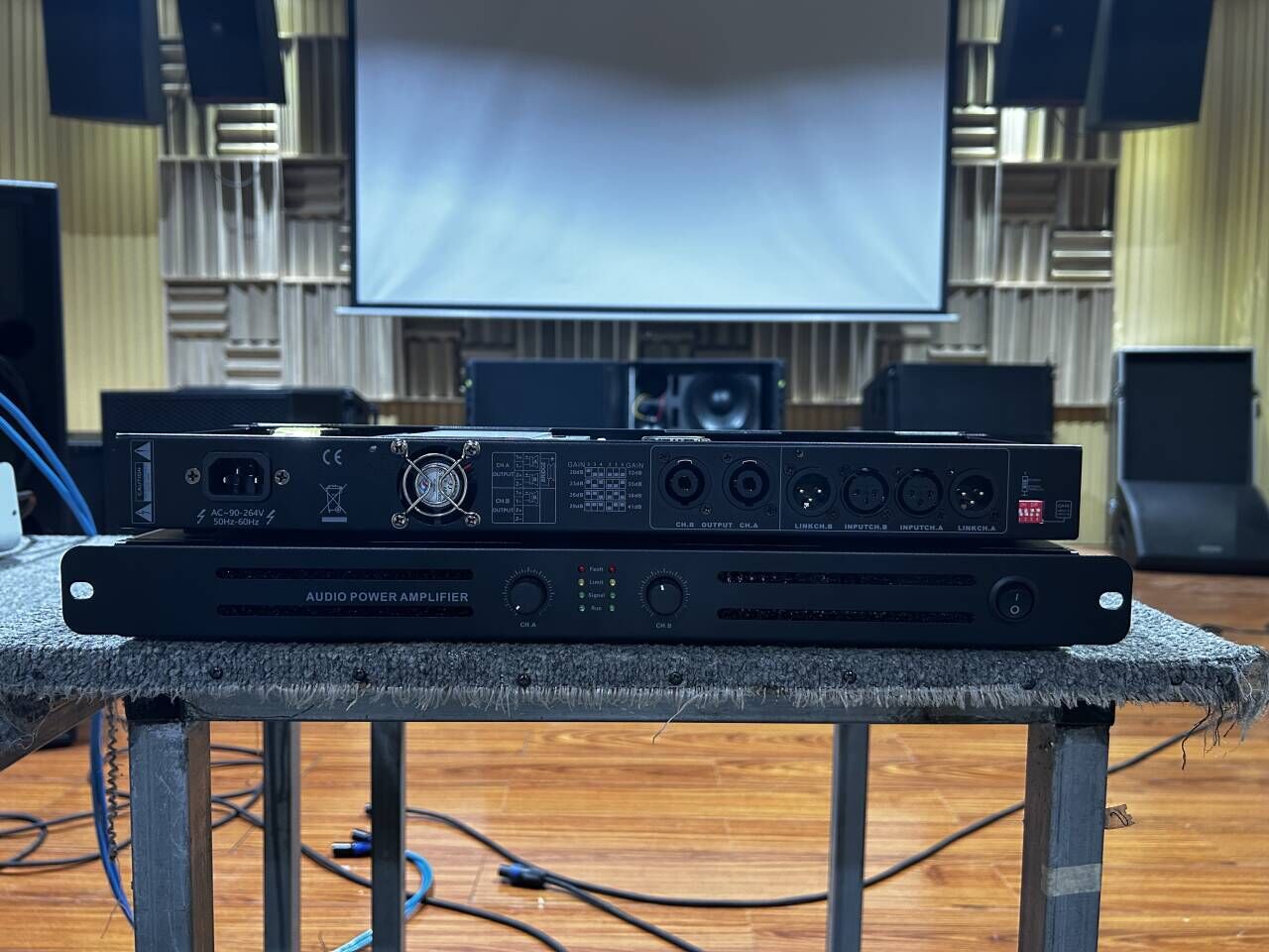 Professional amplifier, digital amplifier, 1u, Class D 8 ohms, 2 ...