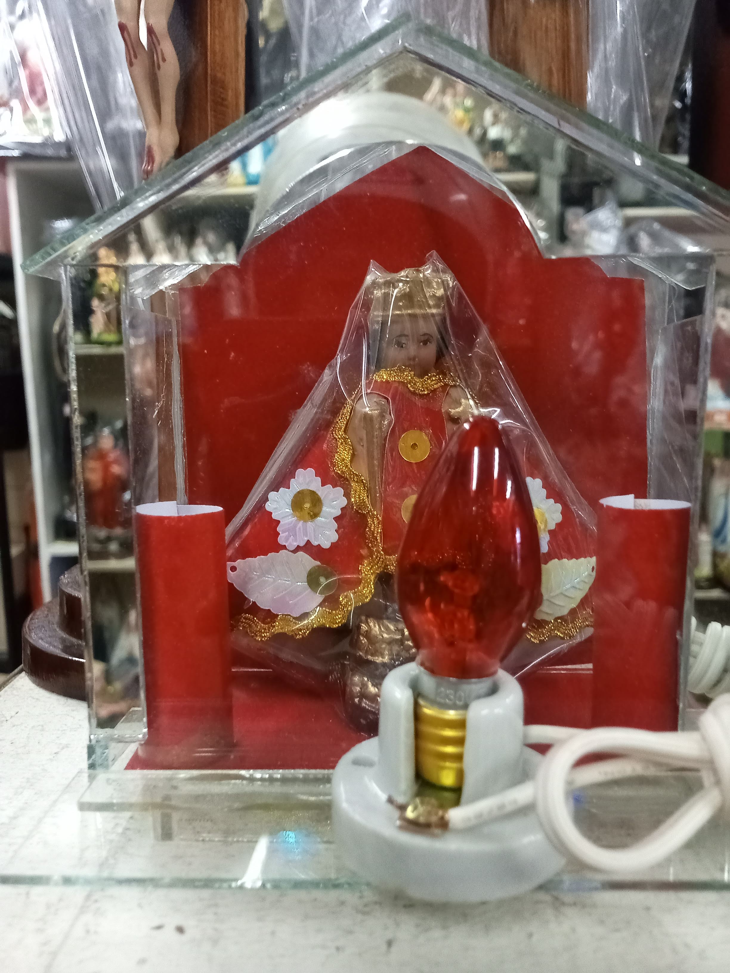 Santo Niño De Cebu Statue Figurine Senior Sto Nino in Glass casing with ...