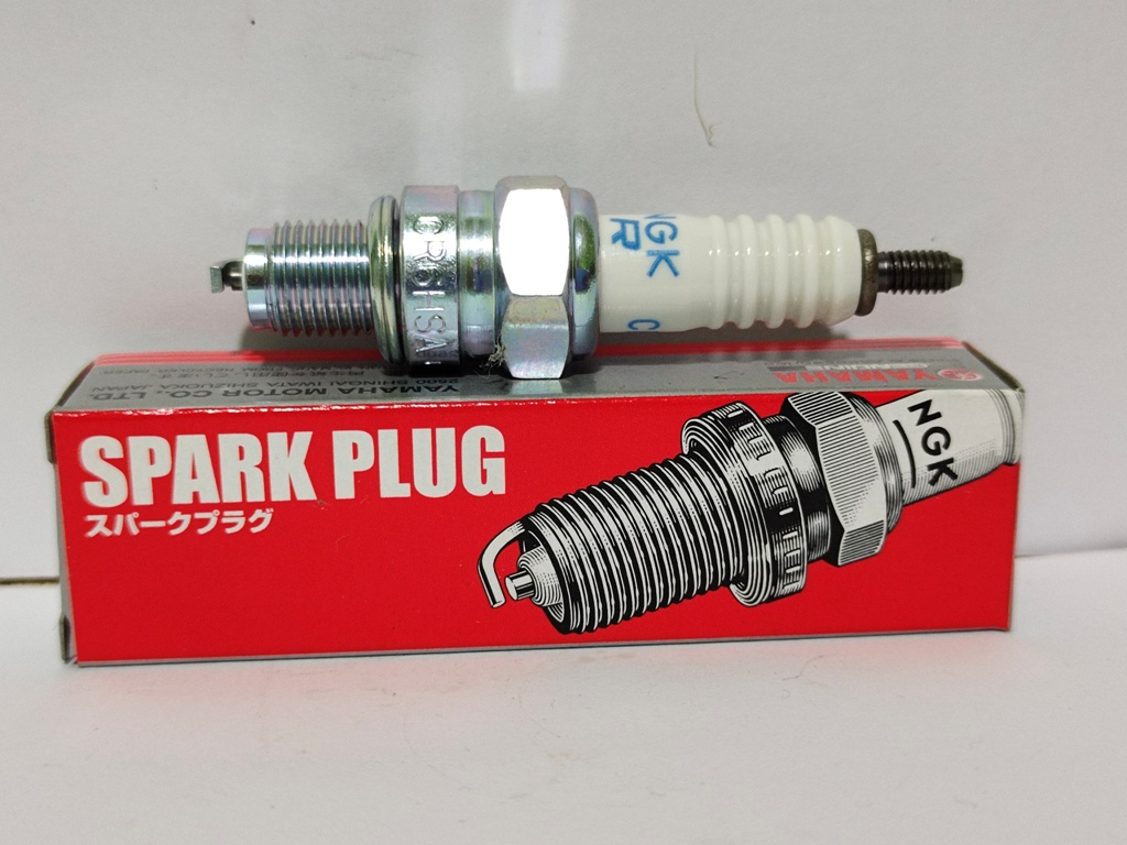 ORIGINAL YAMAHA SPARK PLUG NGK CR7HSA FOR MIO I 125 MIO I 125s ORIGINAL YAMAHA SPARK PLUG NGK CR7HSA FOR MIO I 125 MIO I 125s