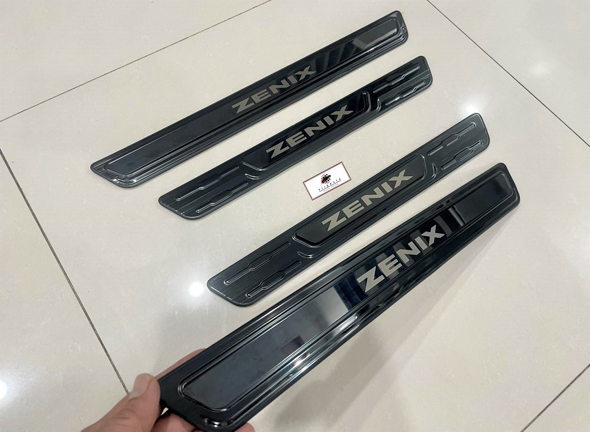 TOYOTA INNOVA ZENIX 2023-2024 DOOR SIDE STEP SILL Innova Accessories ...