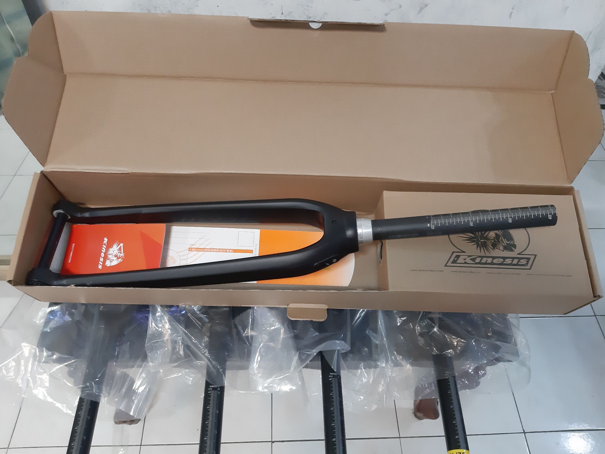Kinesis Rigid Fork FML30B Unisize (26,27.5,29). SPF Technology. Tapered ...