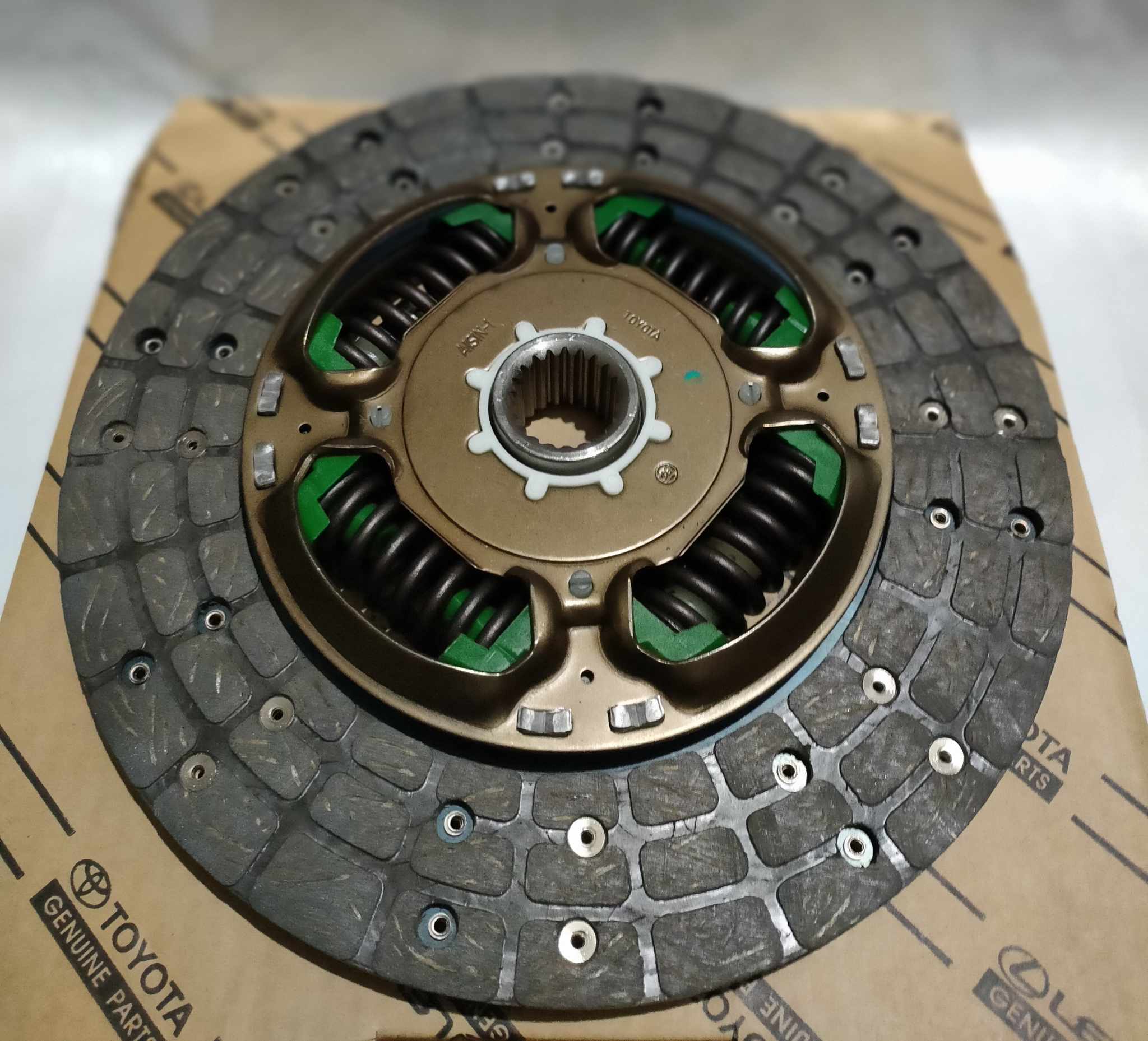 Genuine CLUTCH DISC for TOYOTA HIACE 2005-2015, TOYOTA HILUX 2007-2015 ...