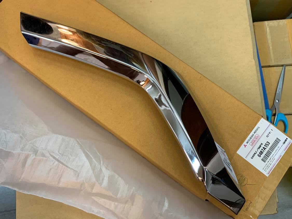 Mitsubishi Montero 2016-2018 Bumper Garnish Lower Front Left - 6407A153 ...
