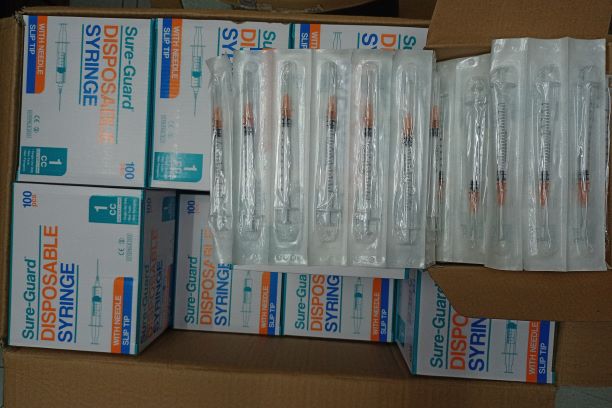 Disposable Syringe 1cc 25Gx5/8 (0.5x16mm) with Needle - Box of 100 pcs ...