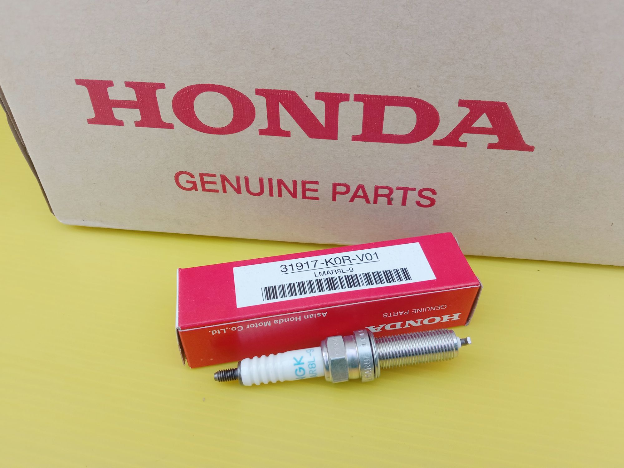 ORIGINAL HONDA SPARK PLUG (LMAR8L-9) (NGK) FOR PCX 160 / ADV 160 ...