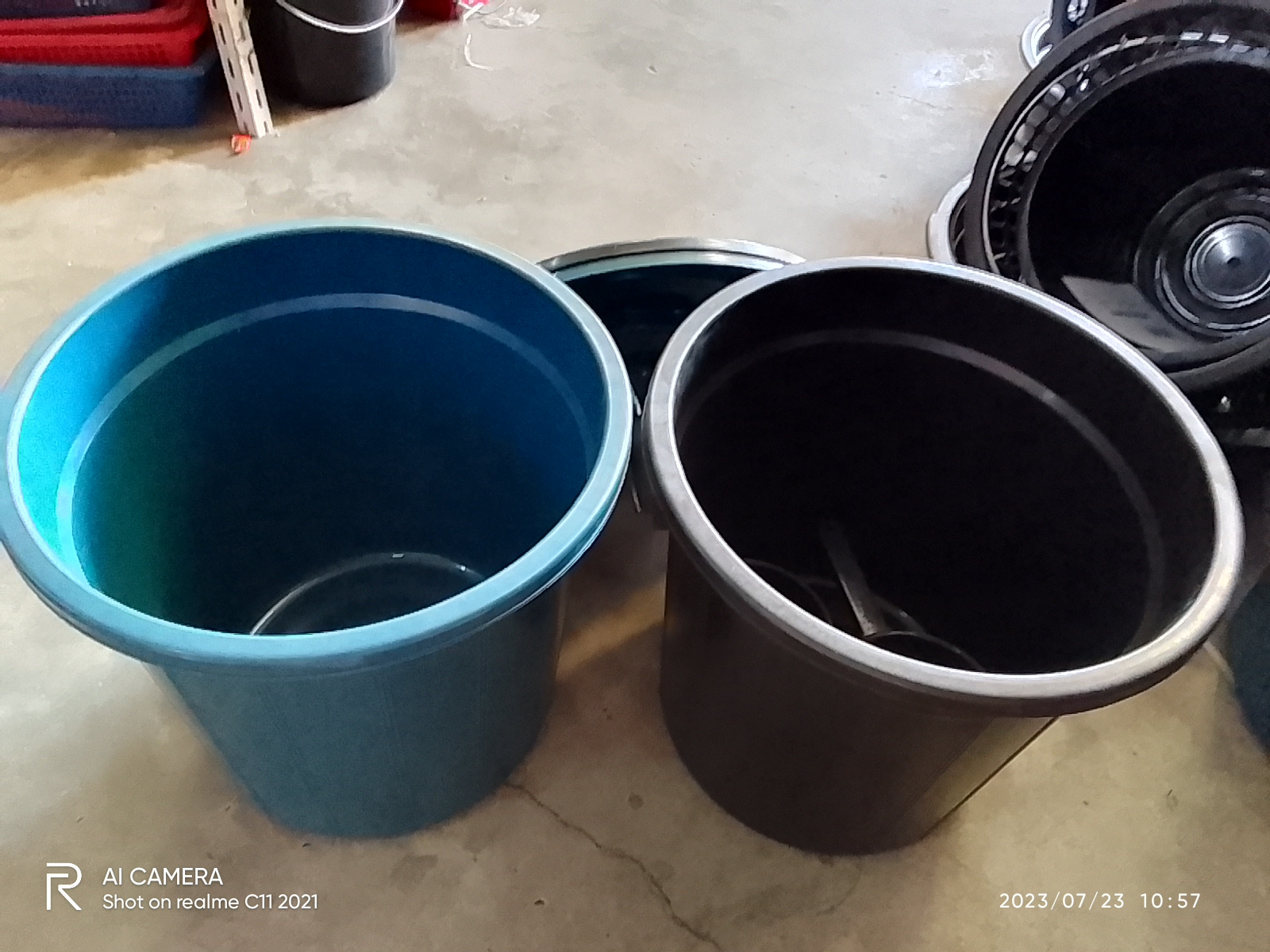 Happyware Plastic Drum 40L Colored and Black Matibay Osk 1040 / Drum ...