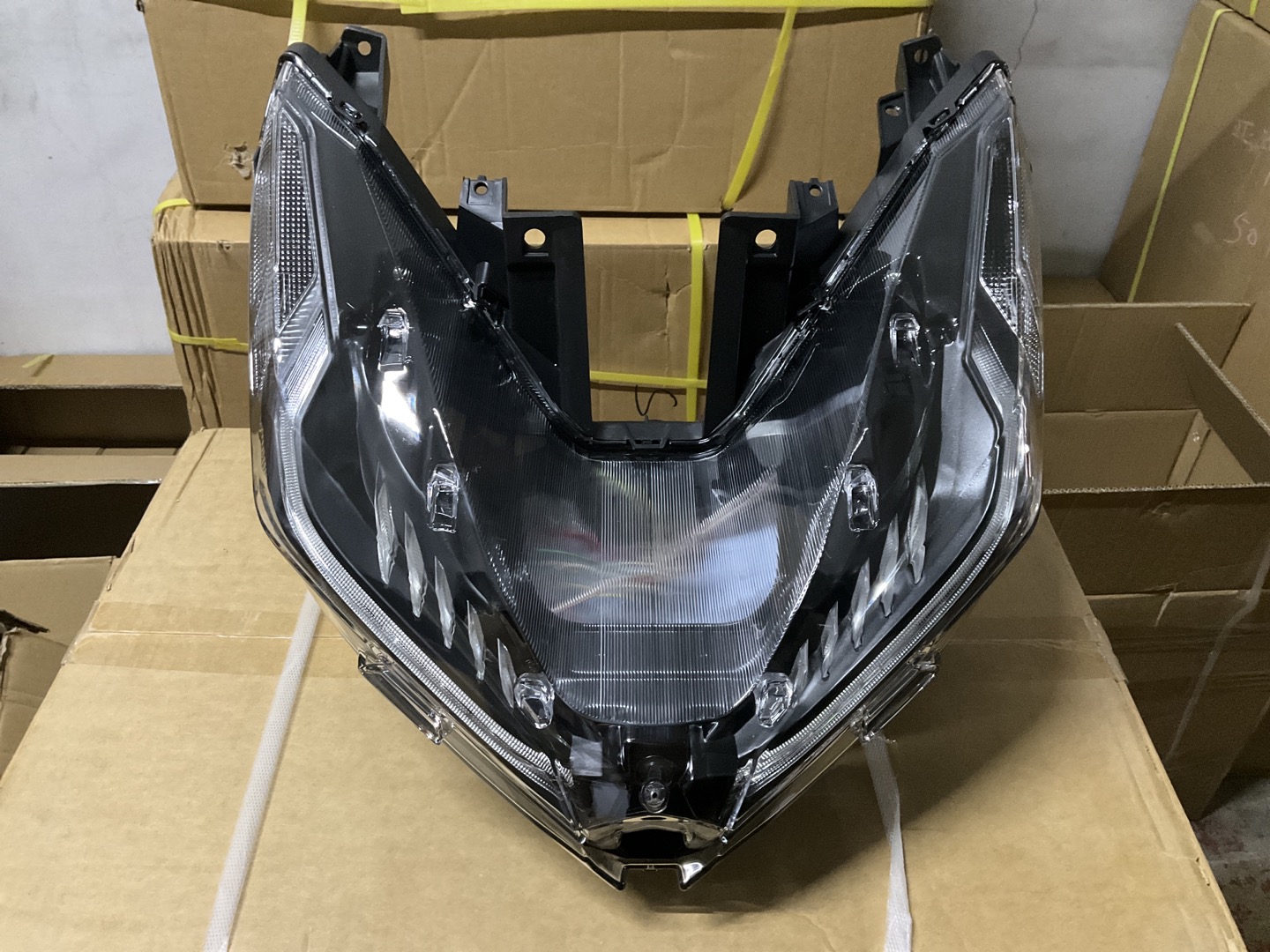 HEADLIGHT ASSY -Honda Click 125/150 V2 | Lazada PH