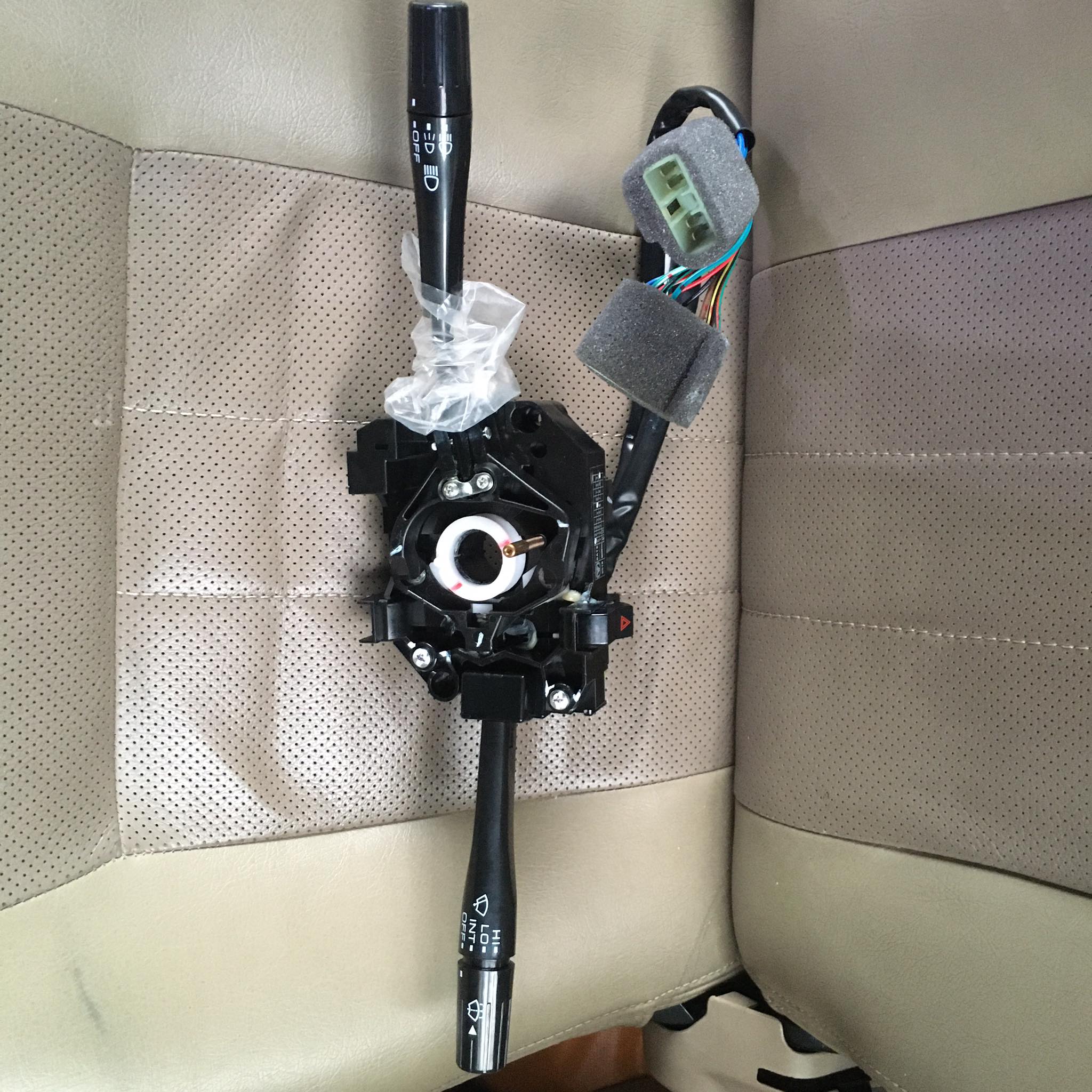 ORIGINAL ISUZU CROSSWIND/SPORTIVO/HILANDER STEERING WHEEL COMBINATION ...