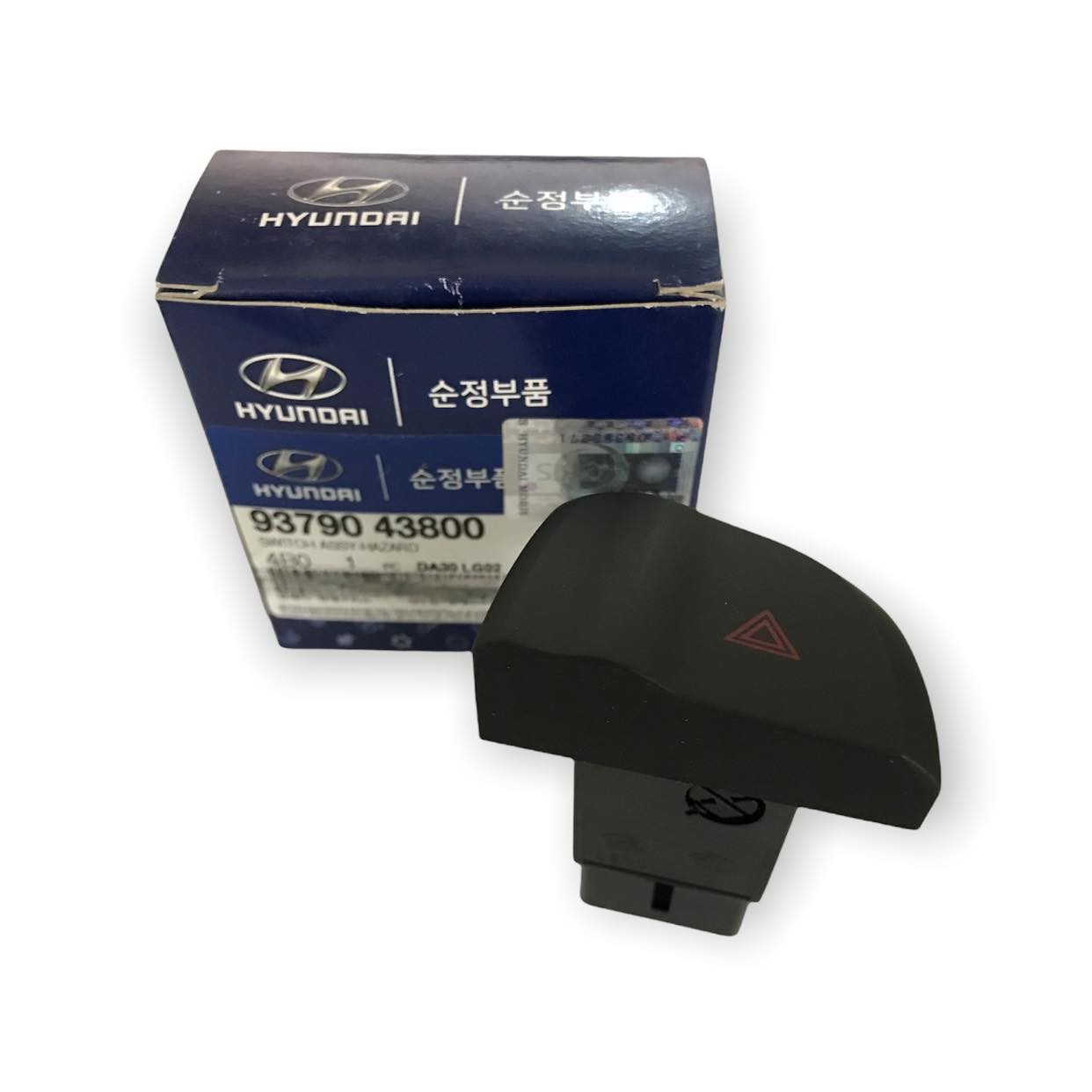 [ORIGINAL] 9379043800 HAZARD SWITCH HYUNDAI GRACE 1995-2003 / HYUNDAI H ...