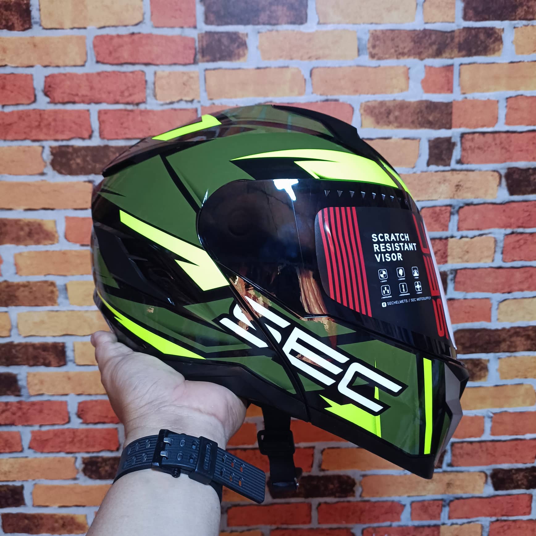 SEC Helmet Hurricane Revolt 2022 Glossy army Green free Lens & Spoiler ...