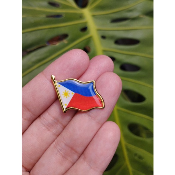 PHILIPPINE FLAG COLLAR PIN - LACQUER POLISHED AND WITH METAL CLUTCH PIN ...