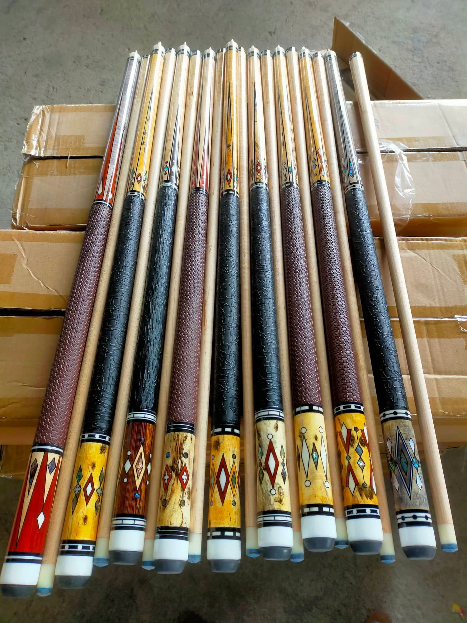 1 set Pampanga Billiards cuestick with free softcase [tako ng bilyaran ...