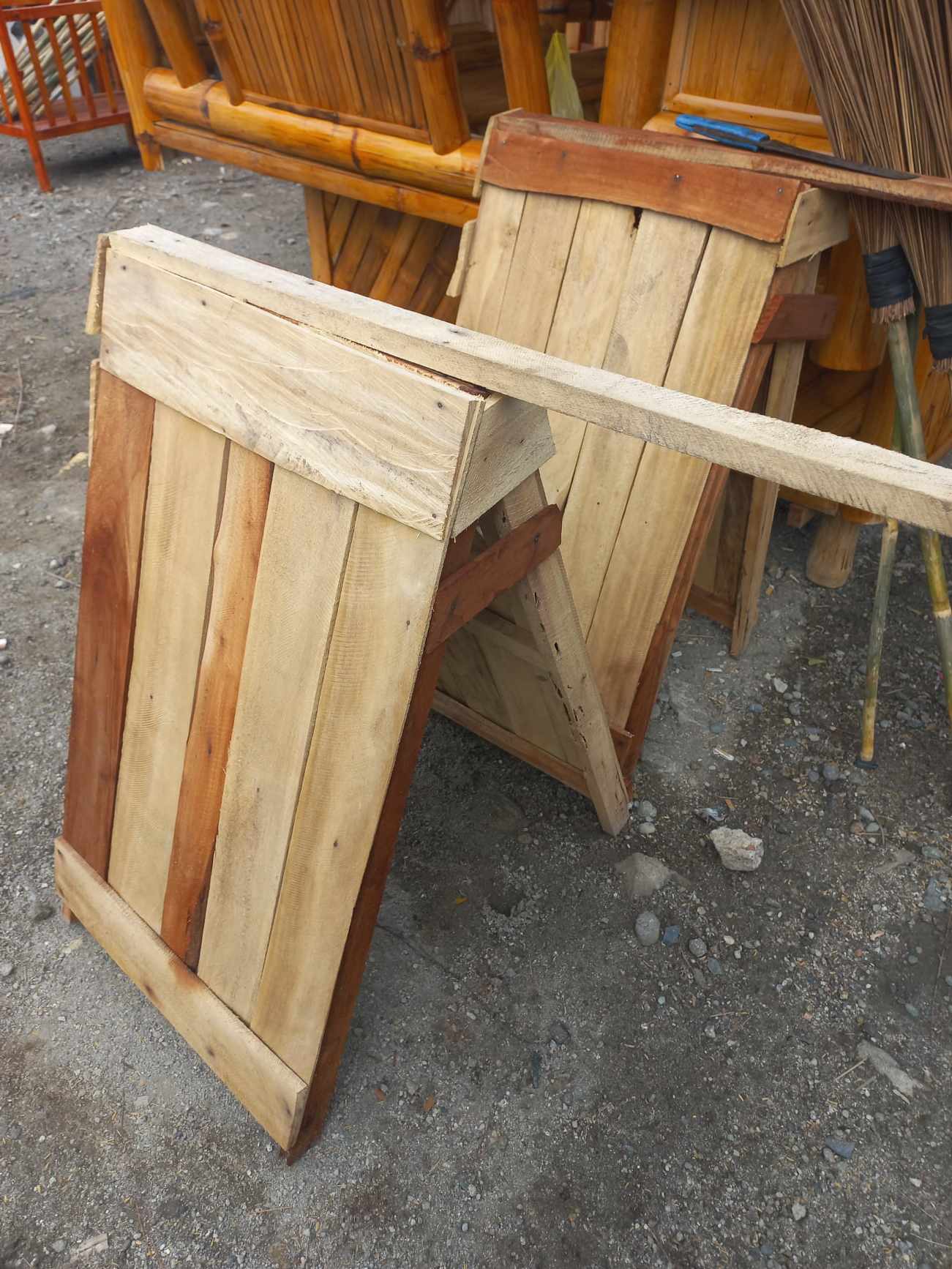 BAHAY NG MANOK OR DAPUAN NG MANOK KAHOY OR WOOD HOUSE OF CHICKEN ...