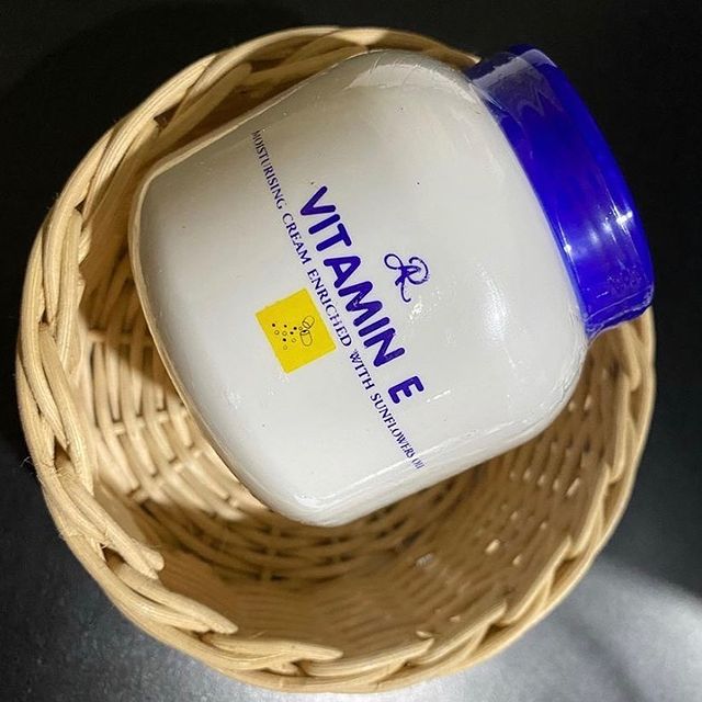 AR Vitamin E Moisturizing Cream Aron Body Cream 200grams- ORIGINAL ...