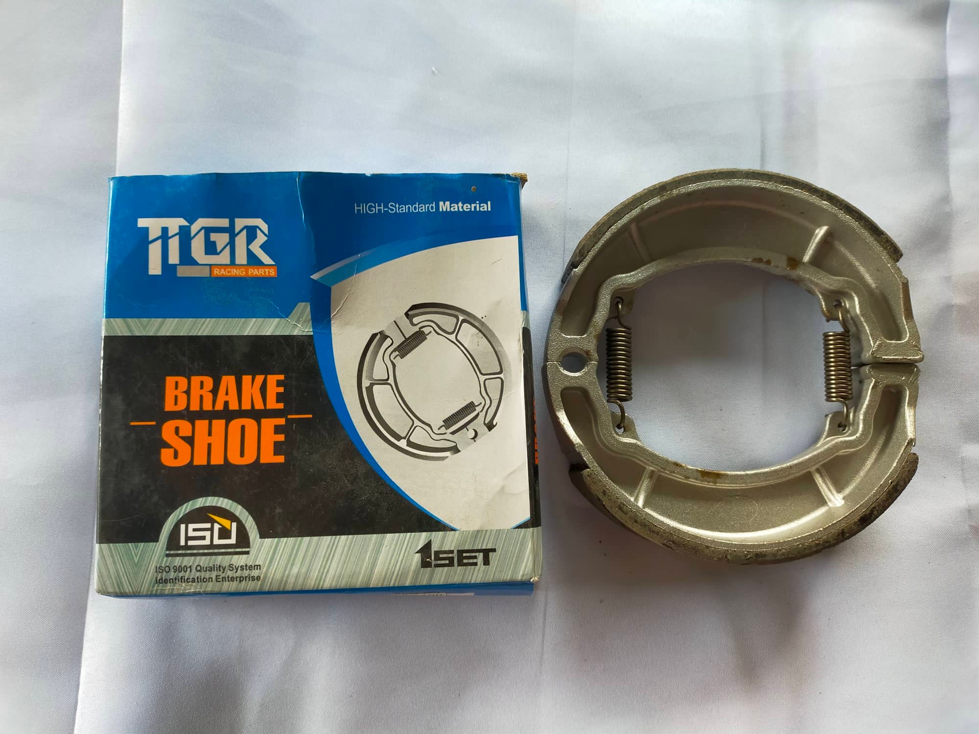 BRAKE SHOE/RS 100 REAR BRAKE SHOE/GAMIT PARA SA PRENO NG MOTOR/GAMIT SA ...