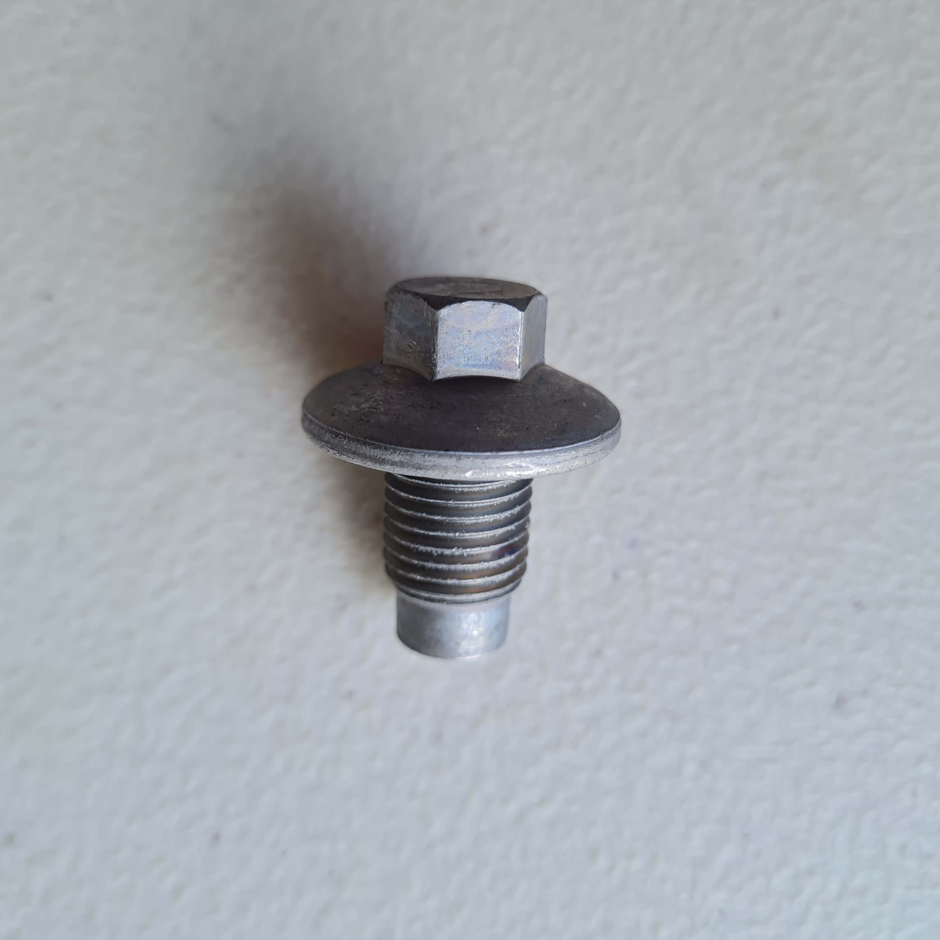 [GENUINE] Oil Pan Drain Plug for Ford Ranger/Ecosport/BT-50[2012-2020 ...