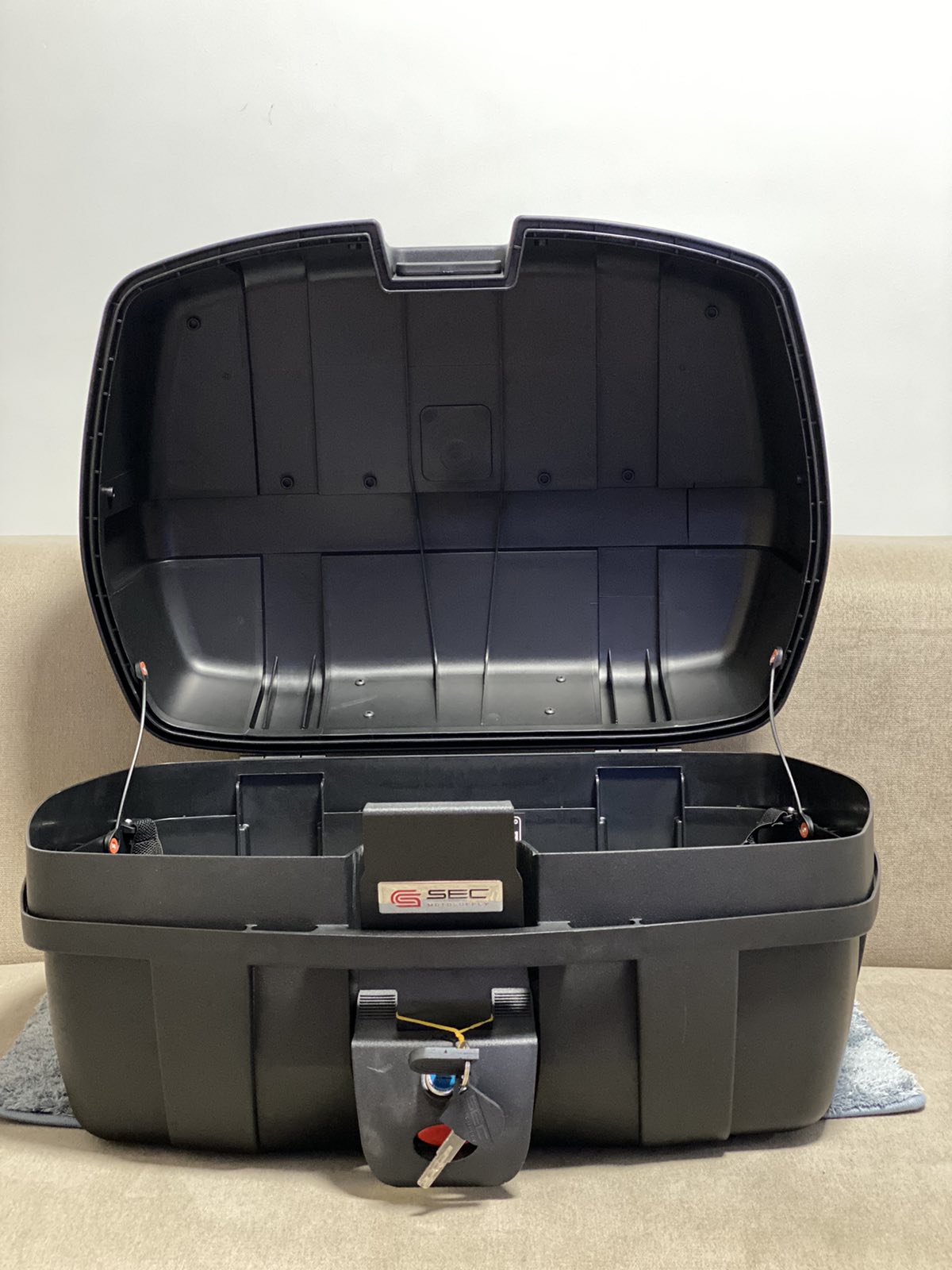 SEC TOP BOX 32 LITERS FOR MOTORCYCLE | Lazada PH