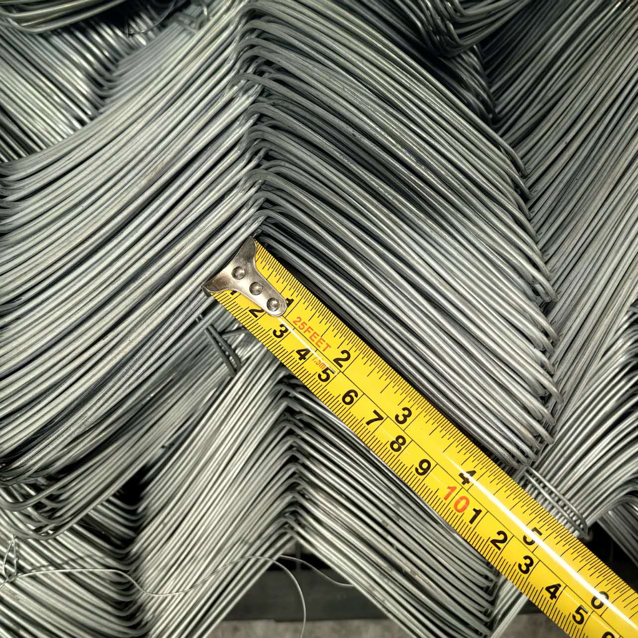 (Per roll) Galvanized Cyclone Wire Farm Fence Wire Graden Fence Wire ...