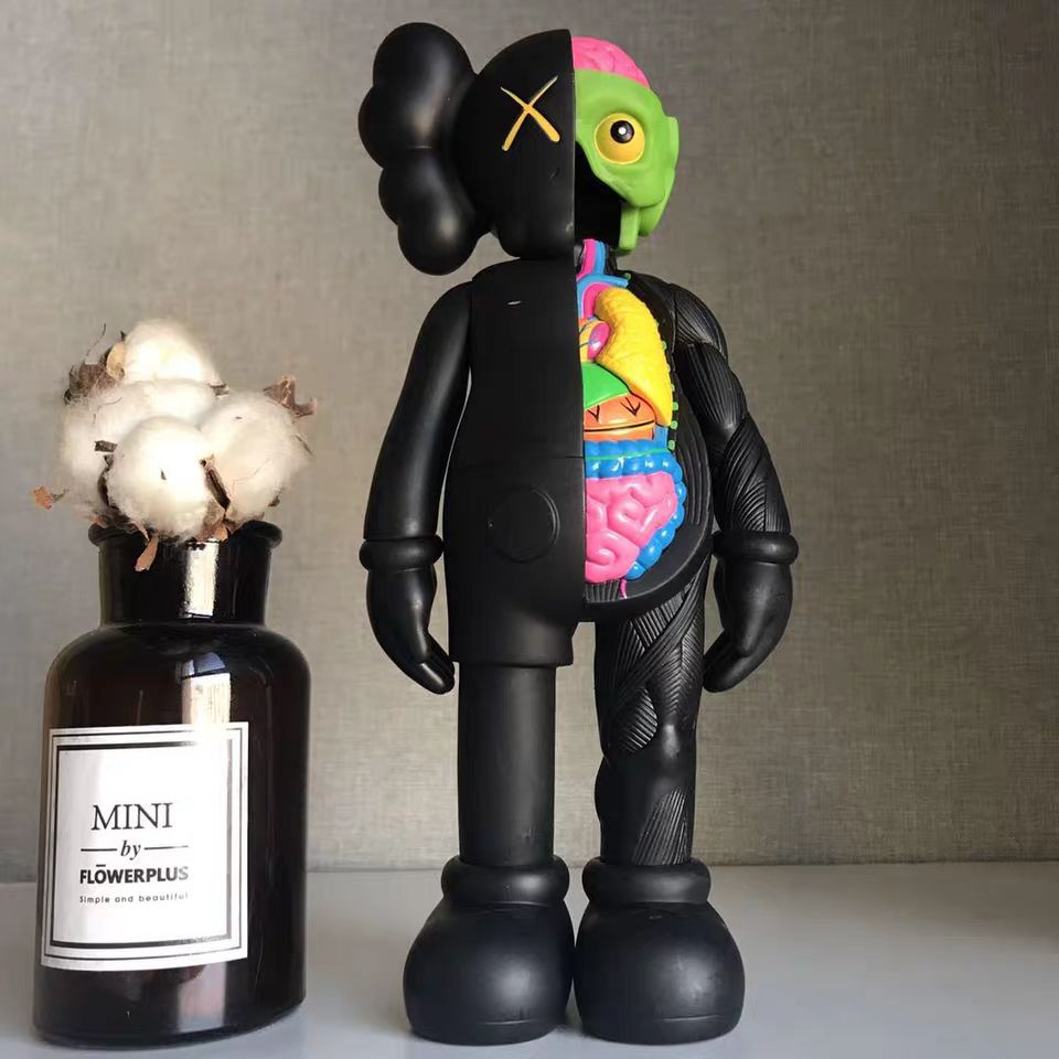【Ready stock】Mand kaws semi anatomical violent bear Sesame Street hand ...