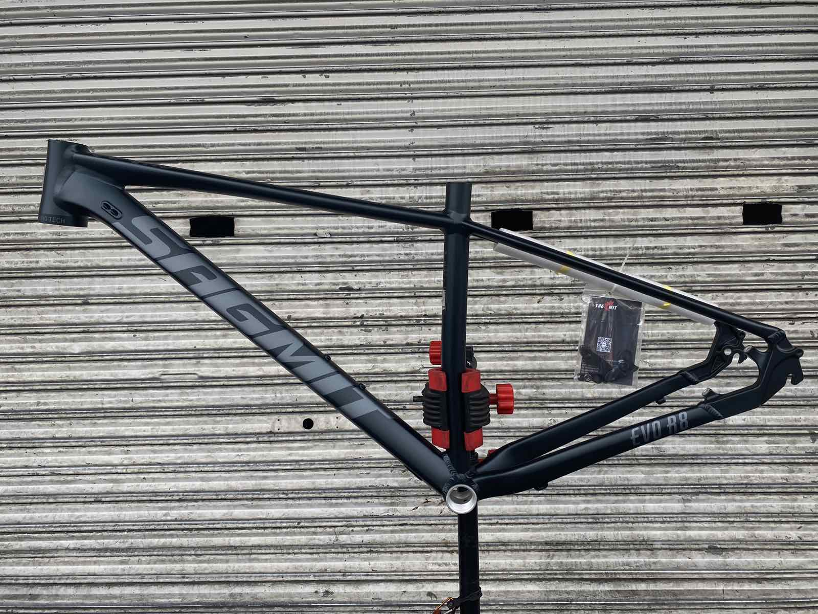 SAGMIT EVO R8 FRAME | Lazada PH