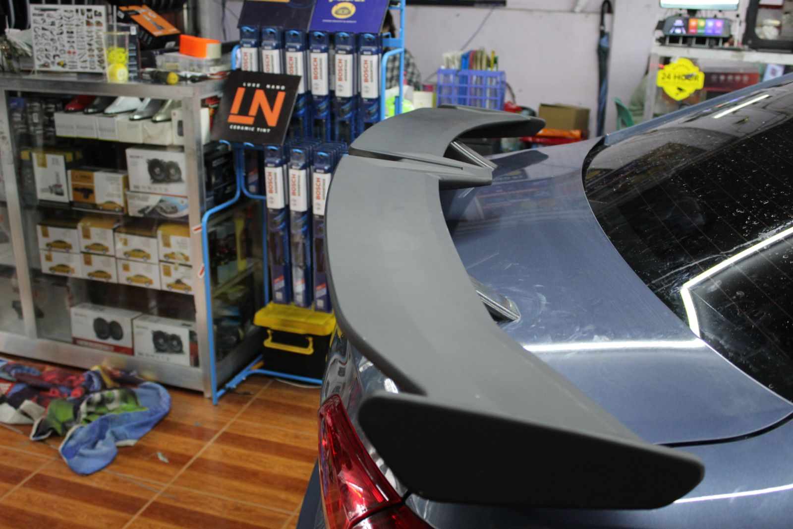 Universal Batman Rear wing body kit spoiler (Matt black finished ...