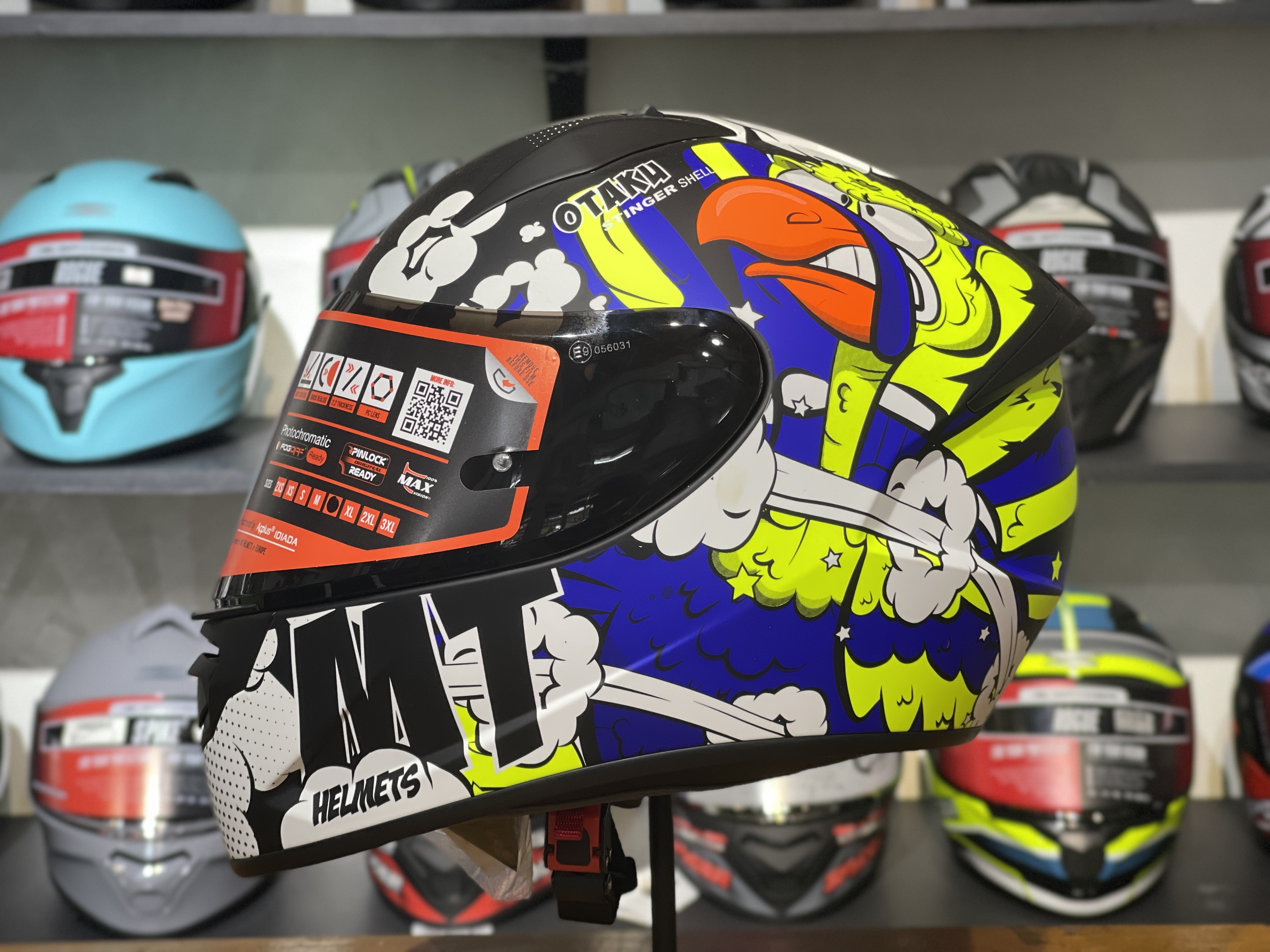 MT STINGER G OTAKU - Full-face Singe Visor Helmet + Free Clear Visor ...