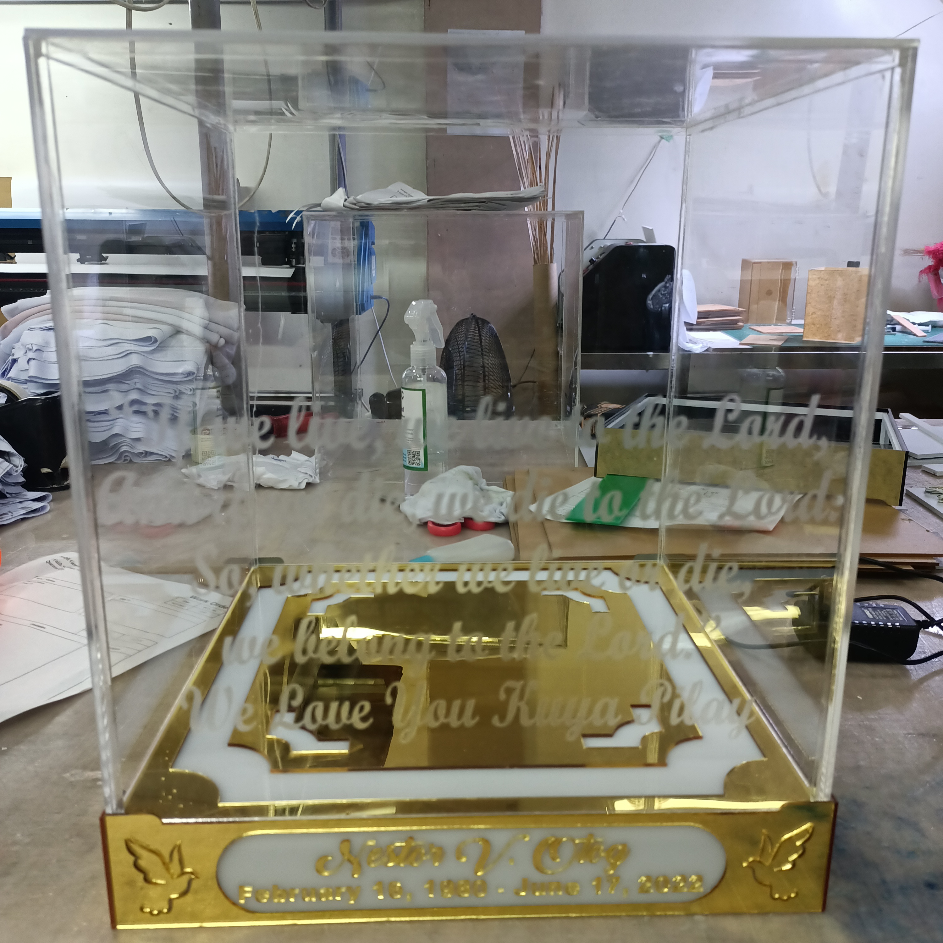 ACRYLIC URN BOX GOLD BASE LIGHTED (customize name and date) | Lazada PH