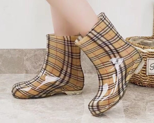 Checkered design Bota Simple Plain Rain Flood Boots for woman A-555-10 ...