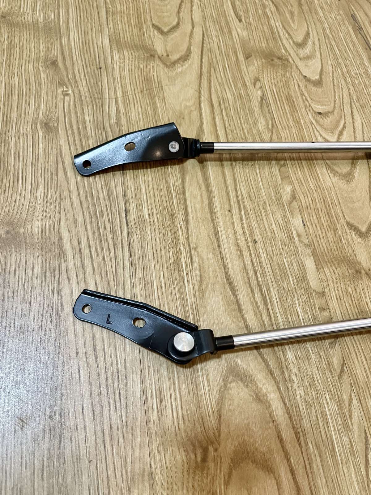 Door Stay RearToyota Innova 2006, 2007, 2008, 2009, 2010, 2011, 2012 ...