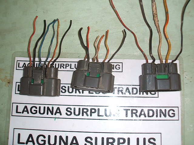 REFURBISHED Nissan Distributor socket connector 6 terminals straight ...