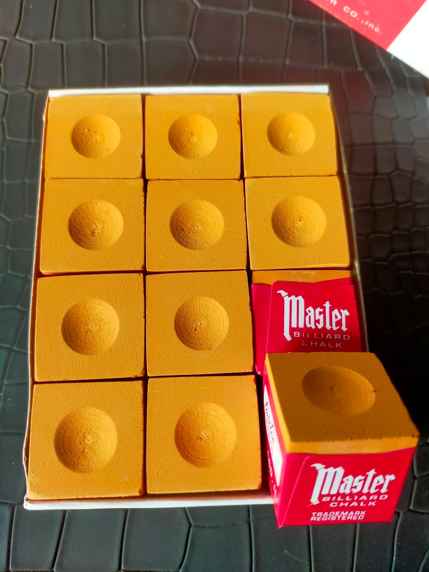 1pc MASTER BROWN RUST CHALK W/ FLAG / GAMIT SA BILYARAN / TISA NG ...