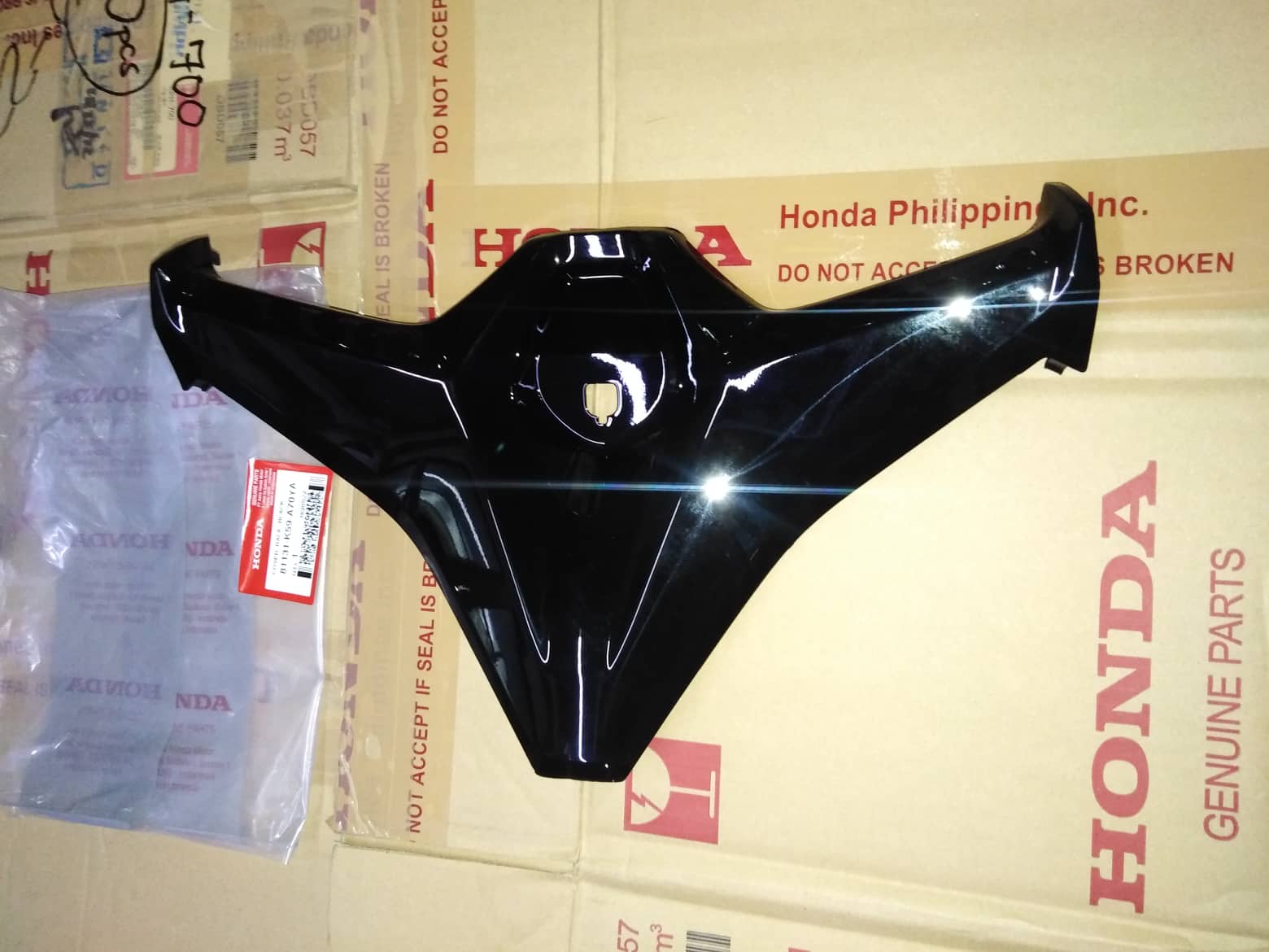 gmanians ORIGINAL/GENUINE COVER RACK[ FRONT COVER] HONDA CLICK..GLOSSY ...
