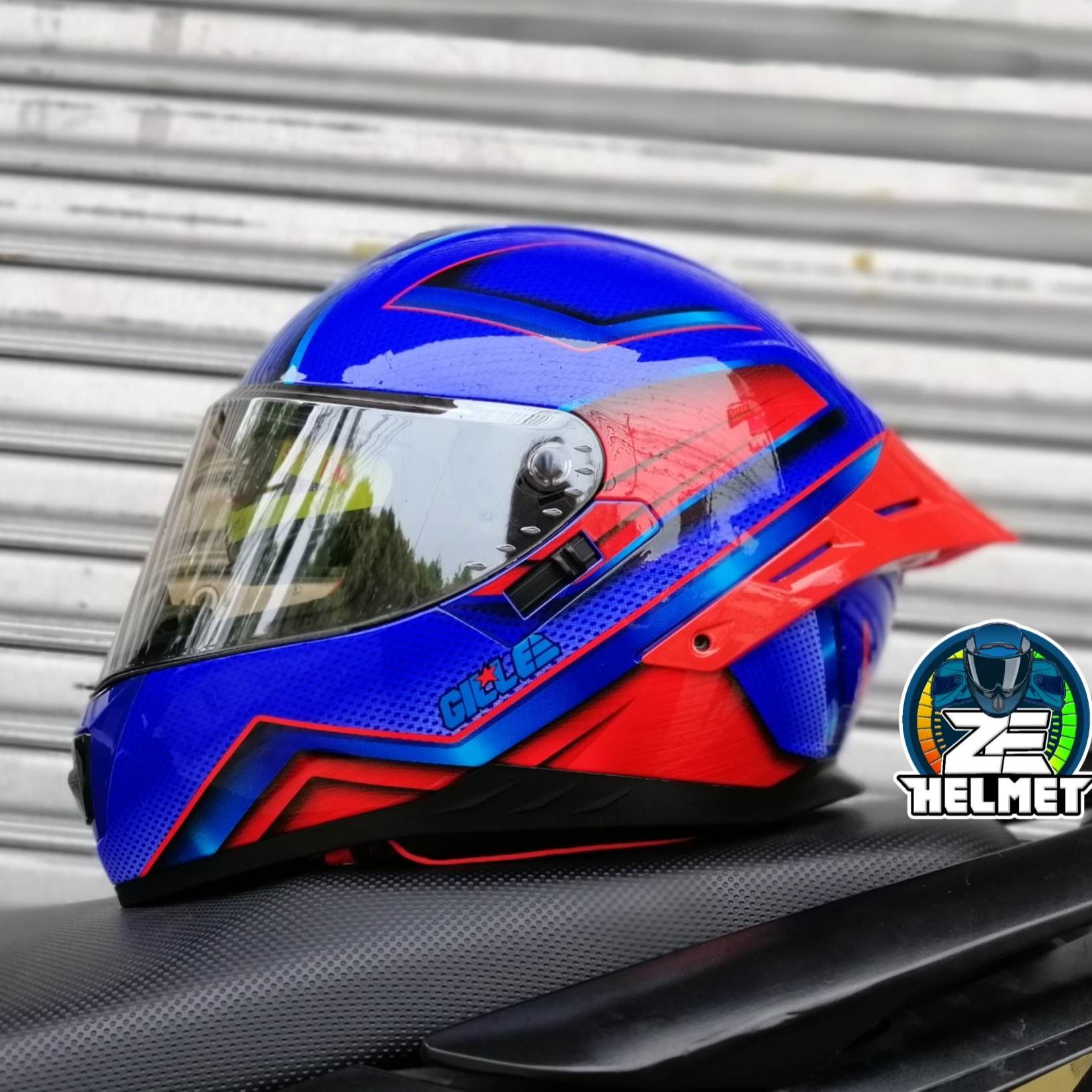 GILLE 883 DC SUPERMAN - FULL FACE - DUAL VISOR - FREE CLEAR LENS ...