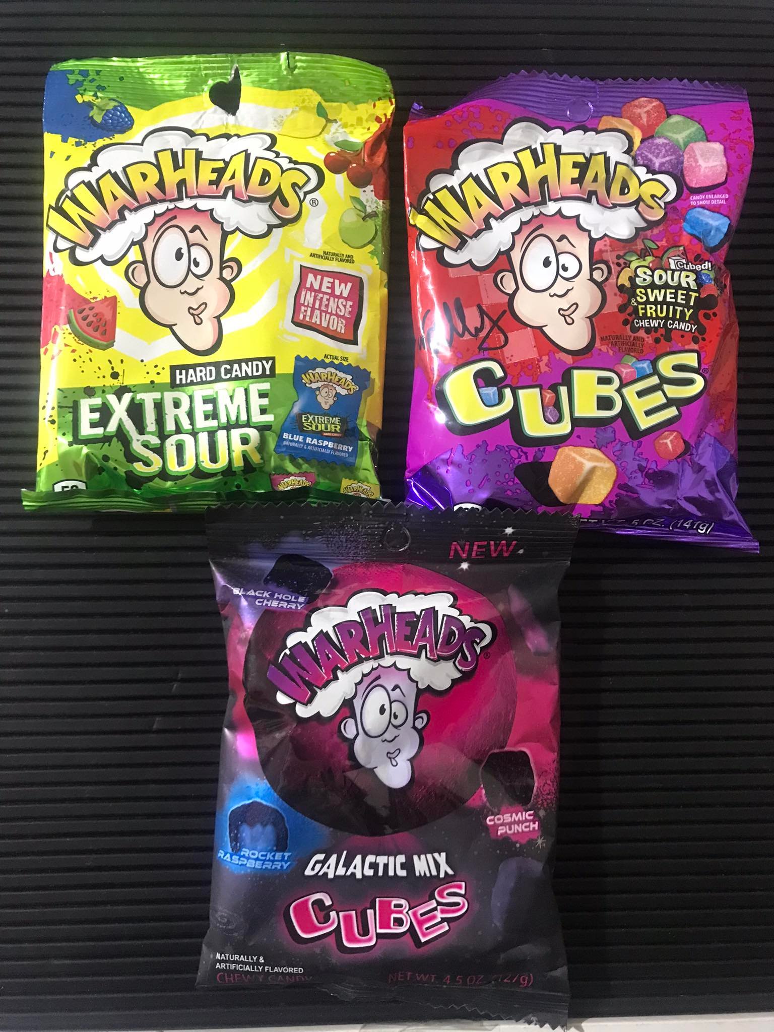 Warheads Extreme sour hard candy 5 flavor 56g / Galactic mix cubes 127g ...