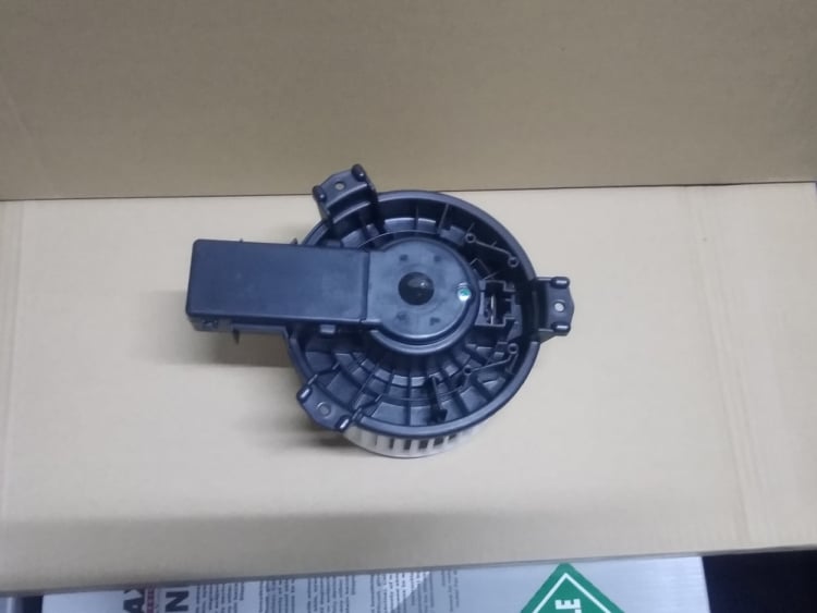 Toyota Fortuner, Innova, Hilux 2016 up (all new model) Front Aircon ...