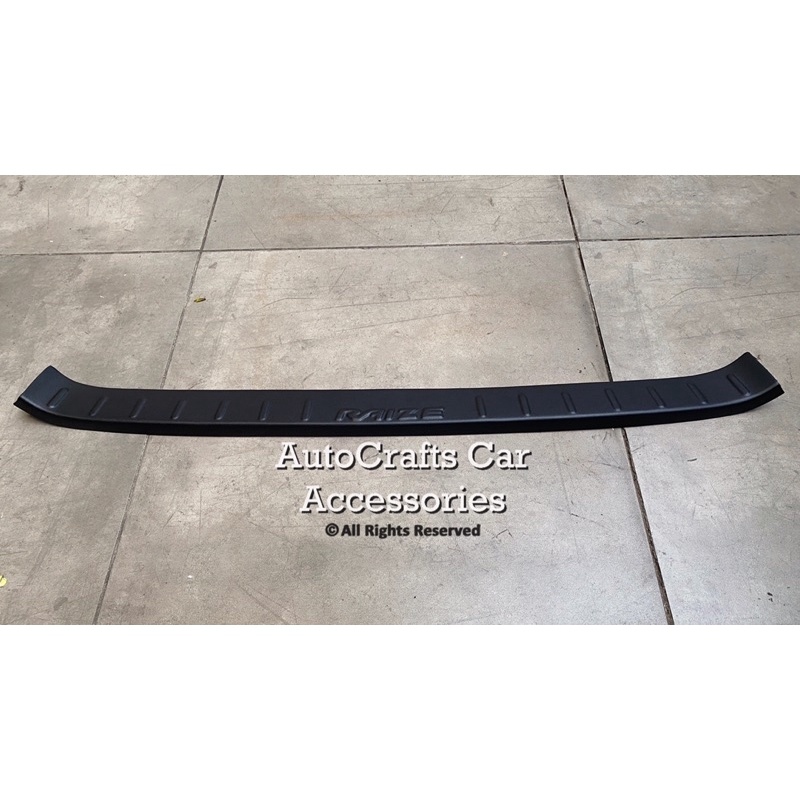 TOYOTA RAIZE 2022-2023 REAR STEPSIL ALL BLACK (SHARK BRAND) | Lazada PH