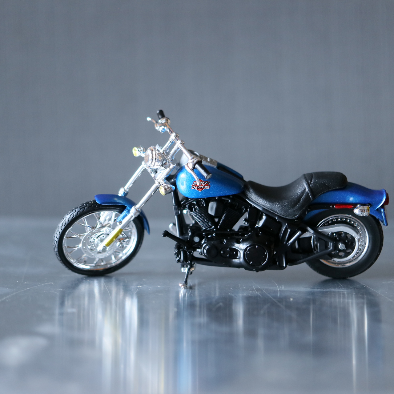 Maisto 1:18 Die-Cast Metal Vehicle H-D Motorcycles Series 36 Collection ...