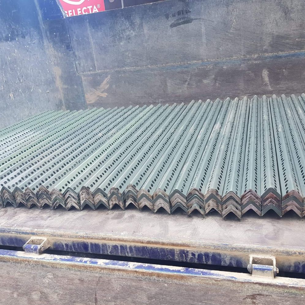 Slotted angle bar 1.5 x 1.5 x 4ft - free bolts and nuts | Lazada PH