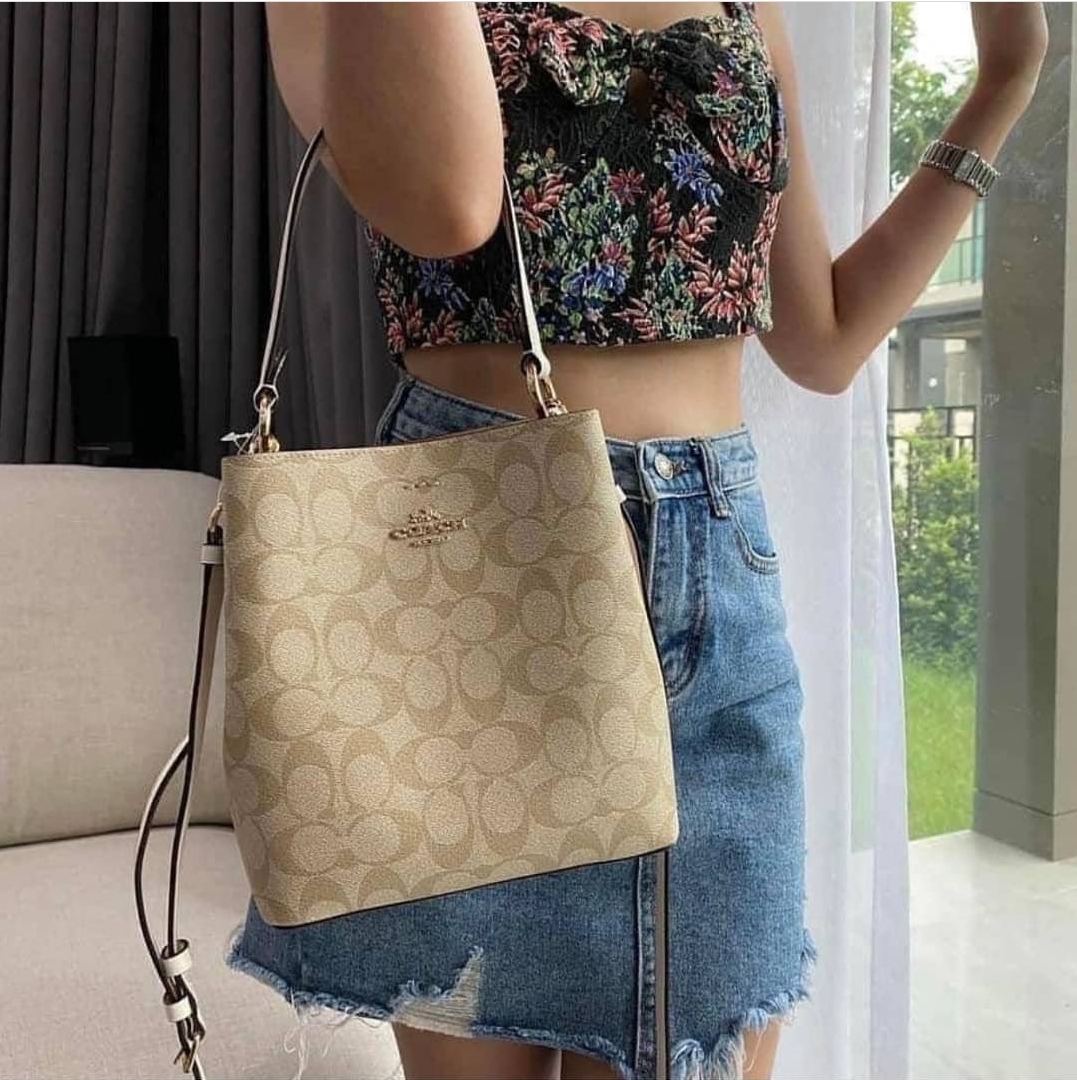 Original Coach 2312 Small Town Bucket Bag In Signature Canvas - Chalk ...