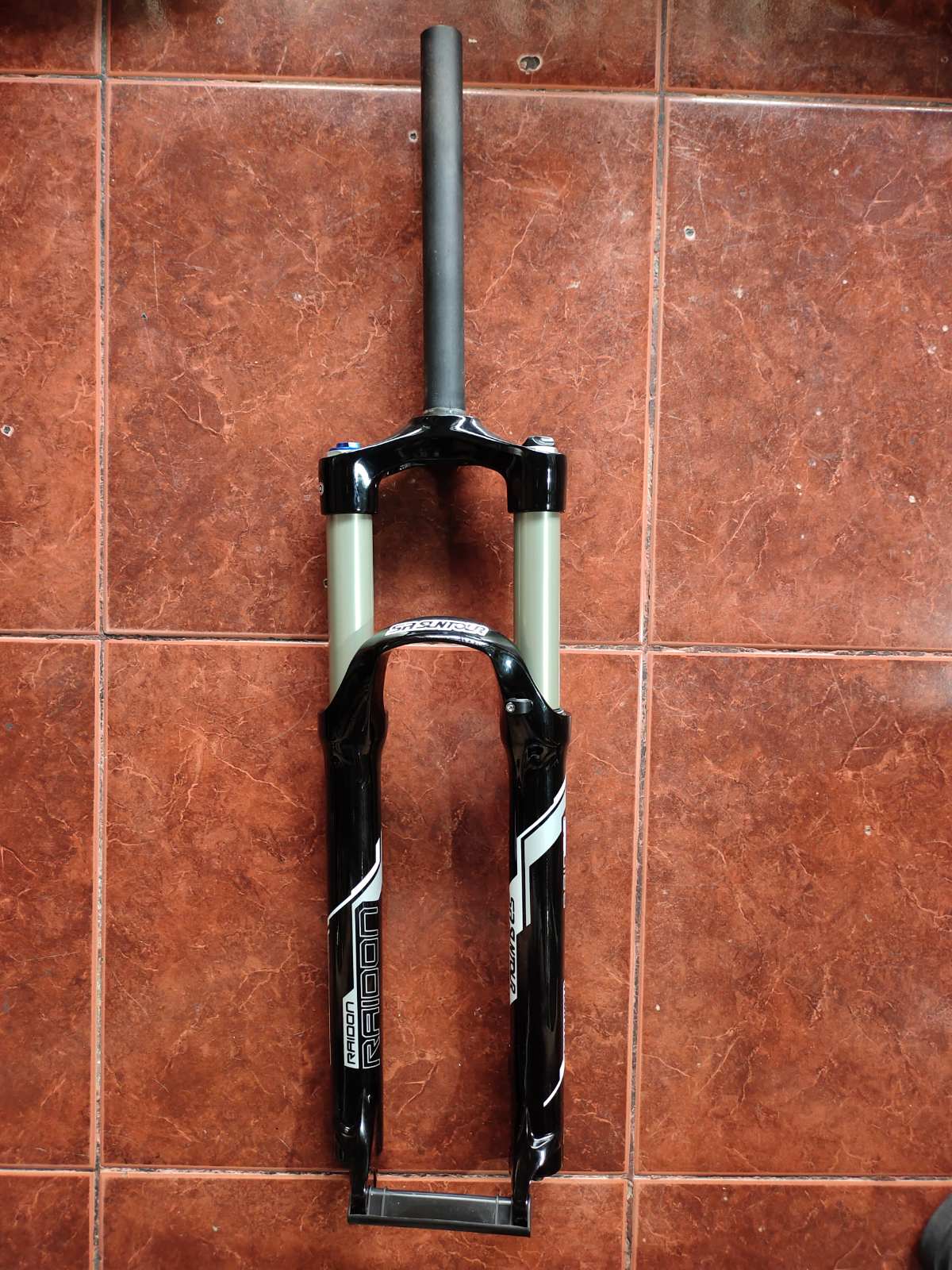 SR SUNTOUR RAIDON AIR FORK (NEW) | Lazada PH