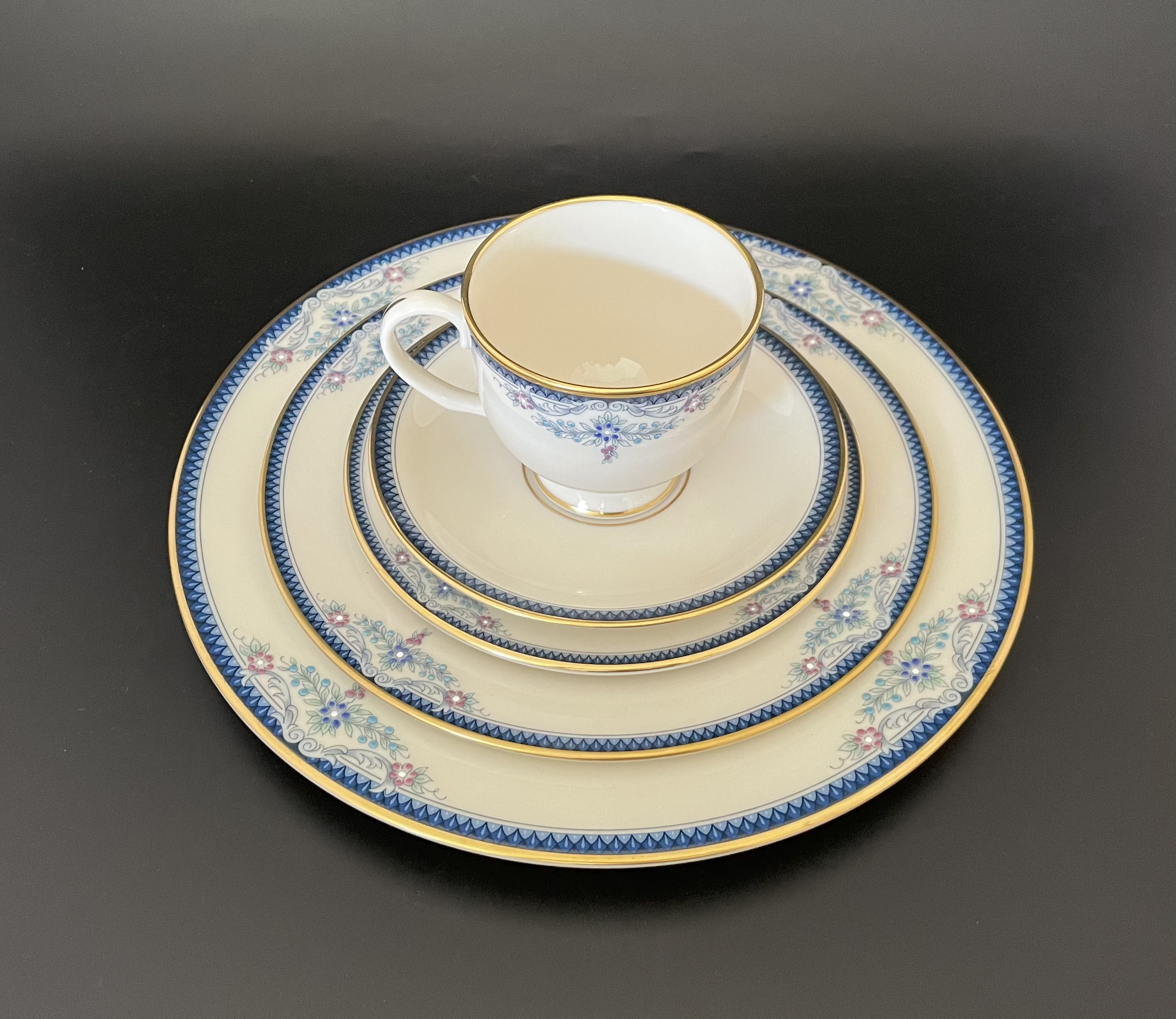 Lenox Columbia Presidential Collection Dinnerware Set | Lazada PH