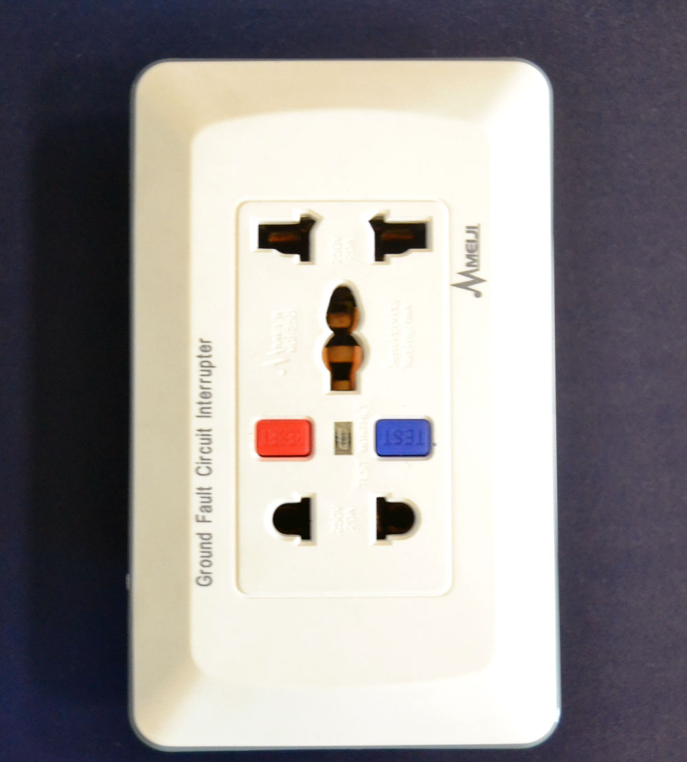 Outlet [GFCI] Ground Fault Circuit Interrupter - International ...