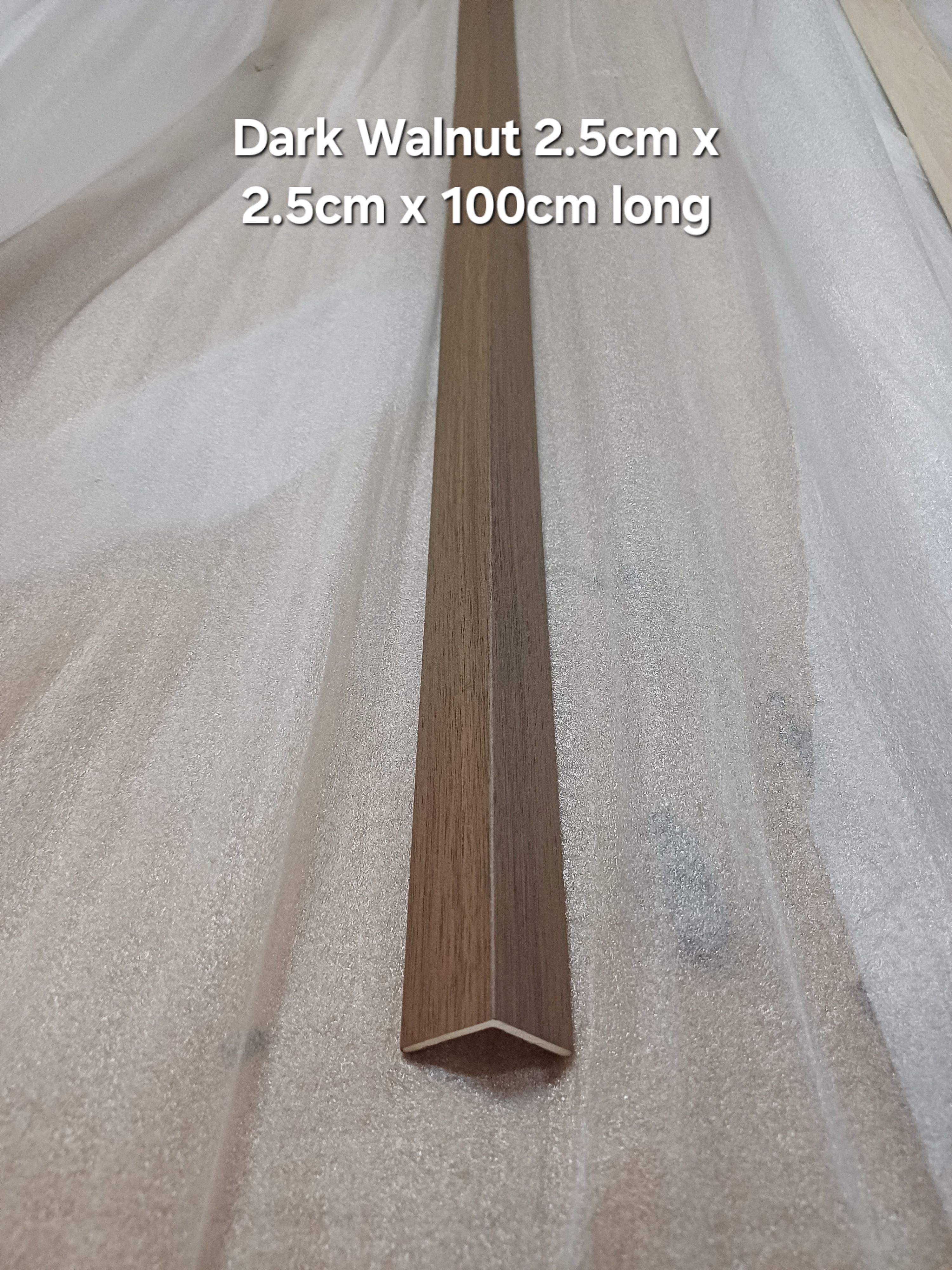 WPC Corner Angle Trim For WPC Fluted Wall Panel Size 2.5cm x 2.5cm x ...