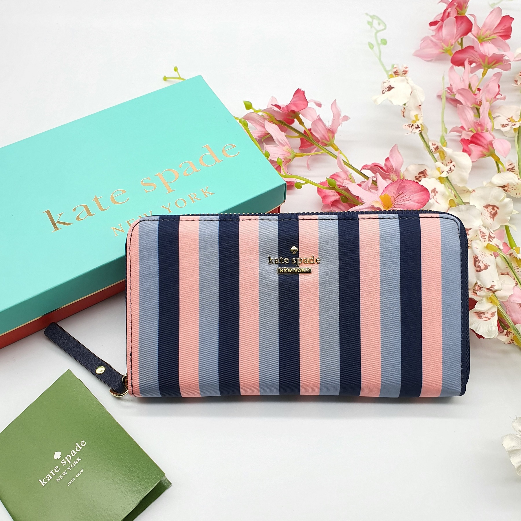 Original Kate Spade Lyla Classic Nylon Wallet Blue And Pink Vertical ...