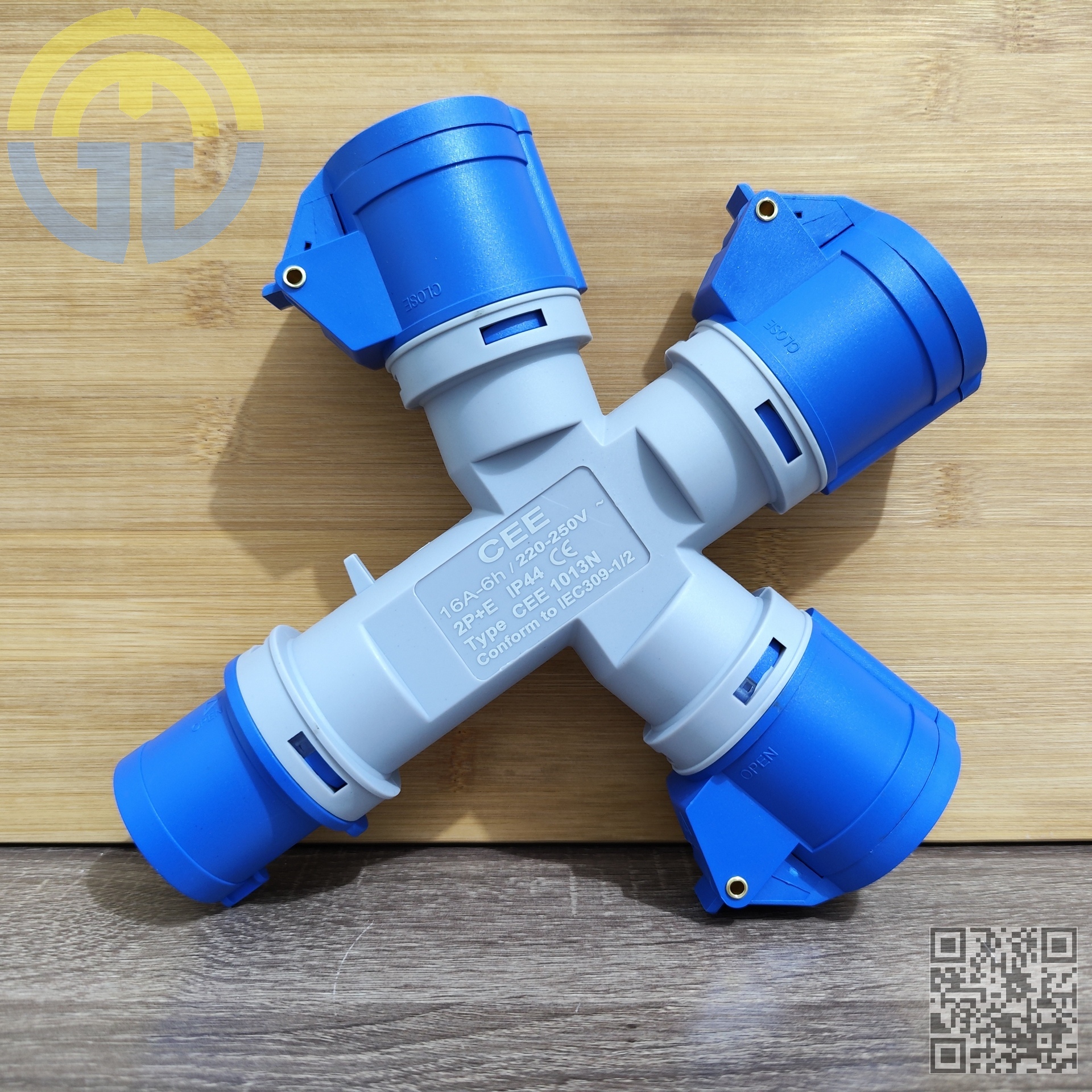 Heavy Duty Waterproof Industrial Plug Surface Socket Splitter 16A 32A ...