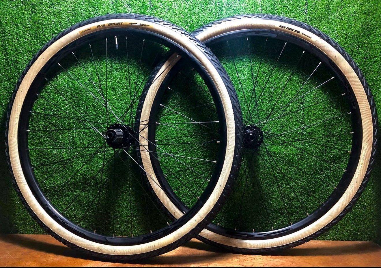 Aluminum Alloy Rims 700C Road Bike Wheelset - 30mm Double Wall Rim With ...