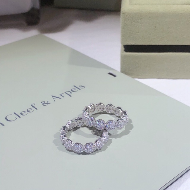 VCA flower diamond-filled ring row s925 silver microset | Lazada PH